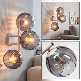 Kugel-Wandleuchte Koyoto mit drei rauchfarbenen Riffelglasschirmen in Cluster-Anordnung F&uuml;r die Couch, Metallgestell in Sandfarben, E14, 25 Watt