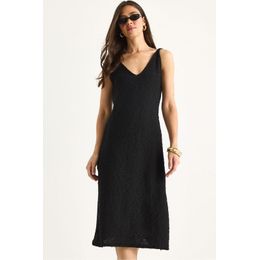 Strukturiertes V-Ausschnitt Midi-Strickkleid mit R&uuml;ckenprint