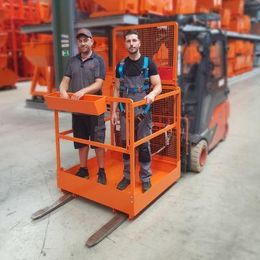 Eichinger-Industrie Arbeitskorb f&uuml;r Gabelstapler, f&uuml;r 2 Personen, Aufnahme auf breiter Seite, rutschsichere Plattform, Stahl, reinorange RAL 2004