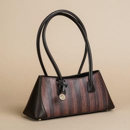 Holzkern Damen Umh&auml;ngetasche Handtasche Choosing Eschenholz und Gold Wasserabweisend
