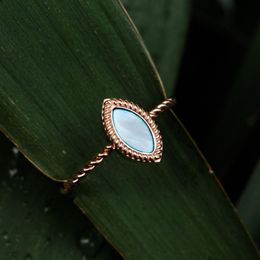 Holzkern Visual Ring Perlmutt und Ros&eacute;