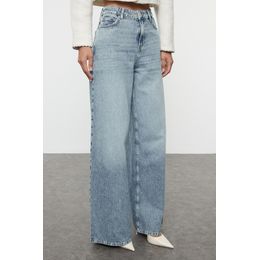 Trendyol Jeans female size 34 Light blue