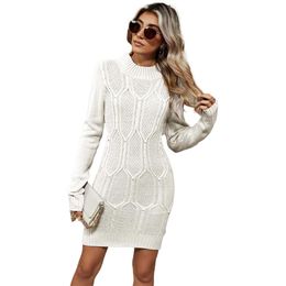 Kojooin Strickkleid 'Damen-Strickkleid mit Perlenverzierung, langen &Auml;rmeln und figurbetontem Schnitt' Damen Gr&ouml;&szlig;e L wei&szlig;