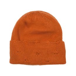 styleBREAKER Beanie 'Strickm&uuml;tze mit Rippenmuster und Rissen' female size 56/58 Cognac