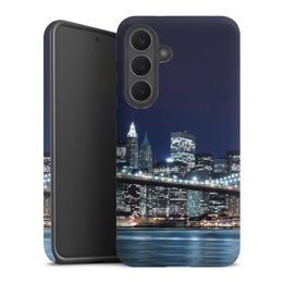 DeinDesign Galaxy S25 FE Handy Panzer Handyh&uuml;lle robuste Outdoor H&uuml;lle Schutzh&uuml;lle matt Usa Brooklyn Bridge New York Tough Case