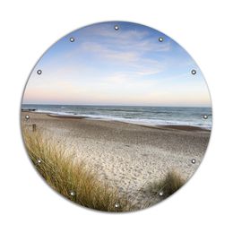Wallario Gartenposter ca. 80 x 120 cm Strandspaziergang im Urlaub an der Ostsee
