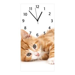 Wallario Uhr 30 x 30 cm, schwarze Zeiger S&uuml;&szlig;e Katze mit gro&szlig;en Augen - rot wei&szlig; getigert