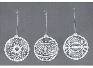 4028298305788 - Dekohänger STICKEREIEN PLAUEN Weihnachtskugeln Gr B H 7 cm x 7 cm weiß Weihnachtsdekoanhänger Dekohänger Baumbehang Weihnachtskugeln bestickt