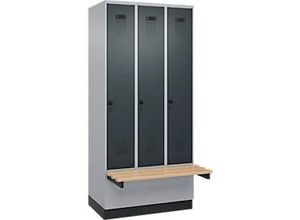 4068427630671 - Kleiderspind Evolo Plus 3 Abteile à 300 mm Breite Sockel schwebende Sitzbank B 900 x T 815 x H 1950 mm Drehriegel weißaluminium anthrazitgrau