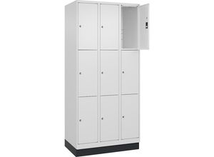 4066681694002 - 3er-Schließfachschrank Classic PLUS 3 Abteile verkehrsweiß B 900 mm 9 Fächer mit Bodensockel C+P