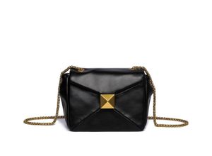 4036673248476 - Umhängetasche Pyramide Damen Gr B H T 19cm x 19cm x 11cm onesize schwarz Polyurethan (PU) COLLEZIONE ALESSANDRO Taschen aus softem Material und zarter Kette