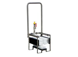 4052886334652 - Stiefelreiniger ECO CEMO B 33 x H x 82 x T 33 mm mit drei festen Bürsten u Haltebügel Gardena Wasseranschluss